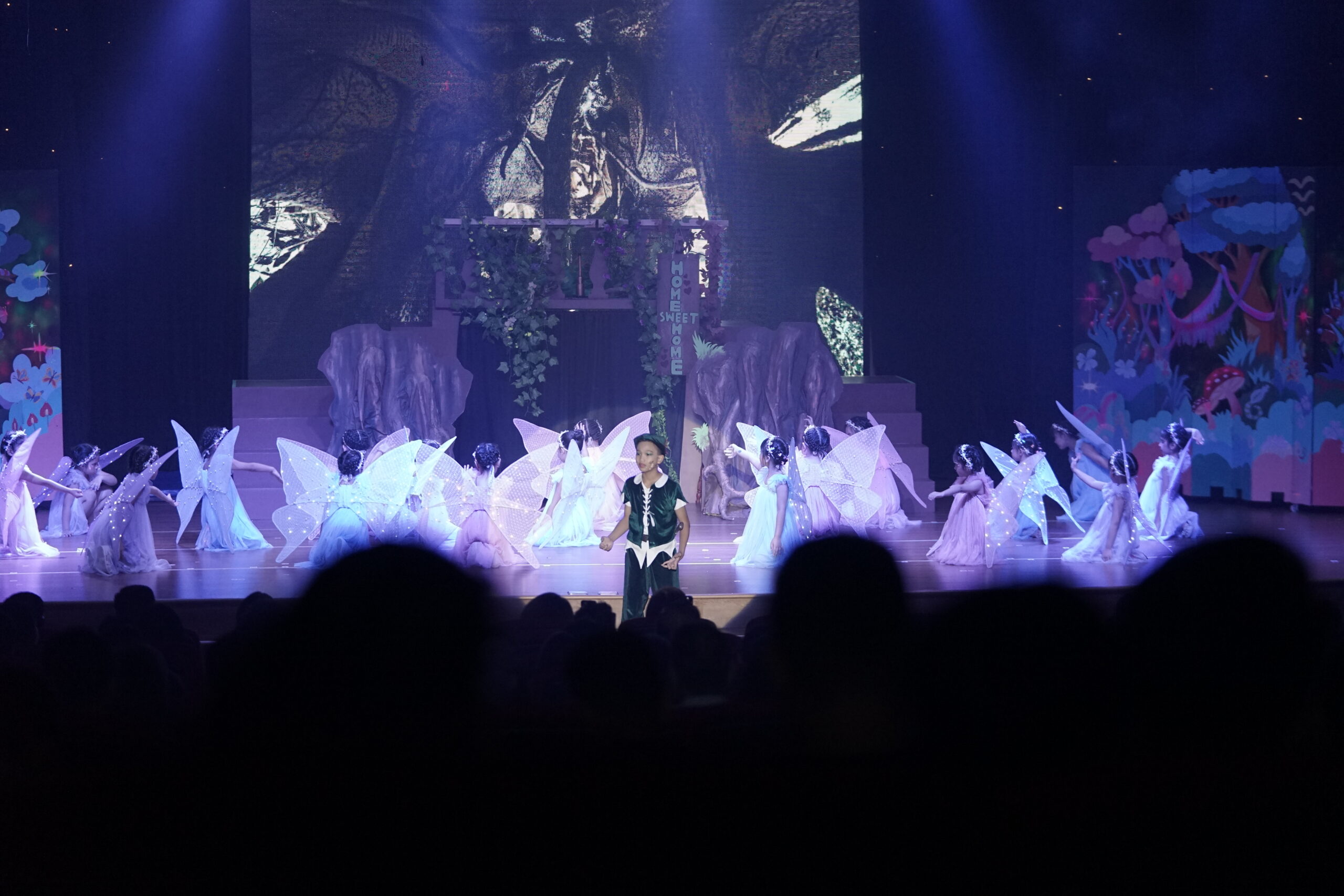 Peter Pan - The Musical: A Theatrical Triumph - Beacon Academy